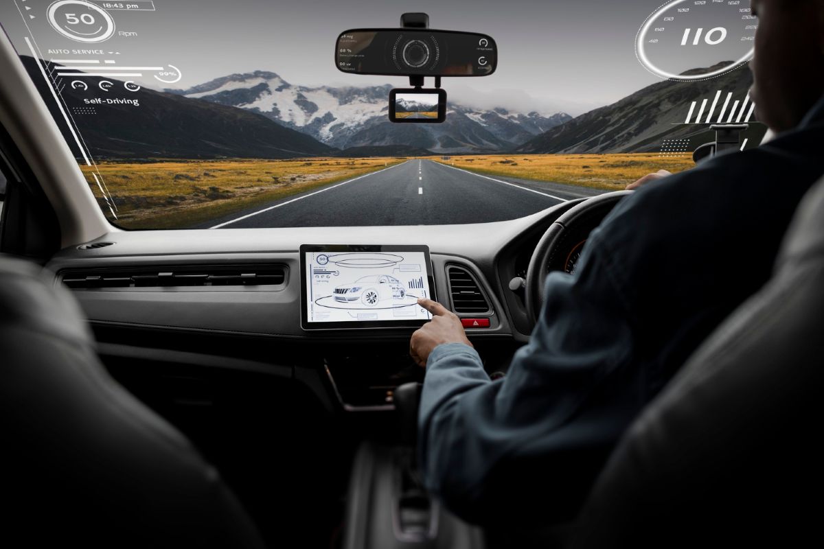 A BMW Panoramic Vision és a kiterjesztett valóság (AR): Amikor az autó ...